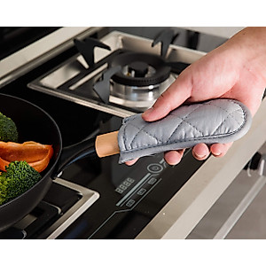 Buzhan Striped Cast Iron Skillet Handle Cover, Durable Pot Holder Sleeve, Heat Resistant Machine Washable Handle Mitts, 2 PCS