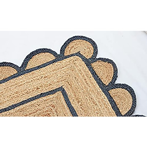 Gautam International Scallop Pattern Jute Bohemian Area Rug (2'x3', Navy)