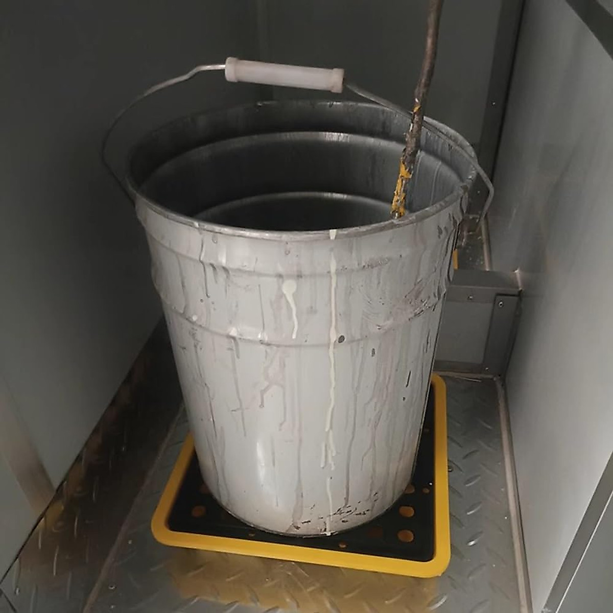 Rygcrud Small Drum Spill Platform, 50 Kg Load Capacity Containment Tray, Industrial Modular Spill Containment Pallet for Garage Basement Labs Desk(11 L/49X35X9.5 CM)