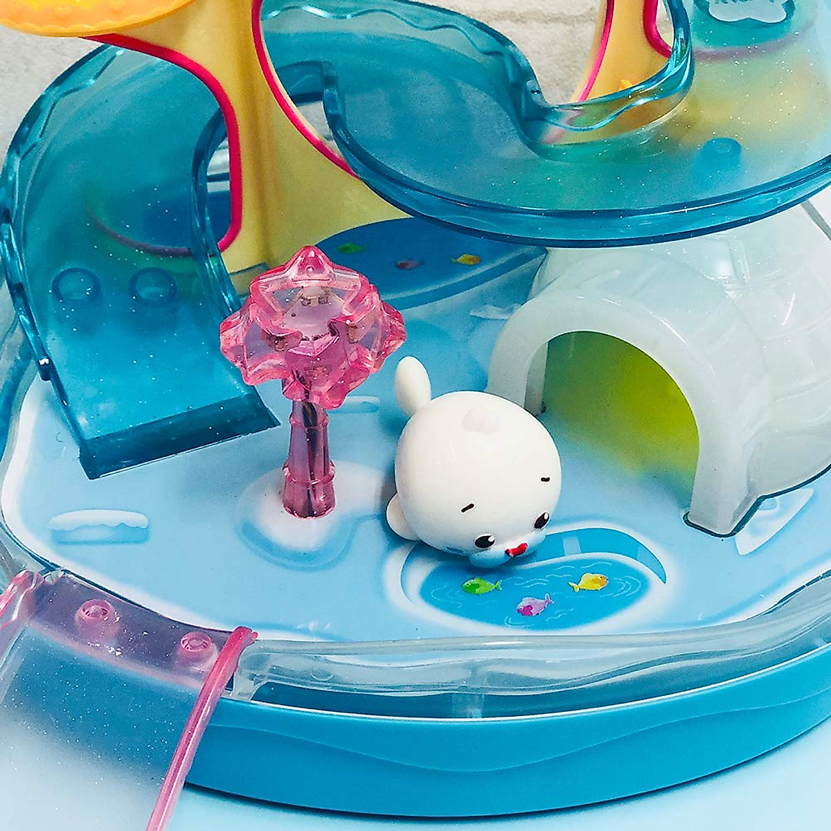 TOYTRON Baby Seal Harp, Harp and Friends, Ice Cream Castle, Battery Operated Interactive Playset Toy with Various Light and Sound Effects - 3 Years and up