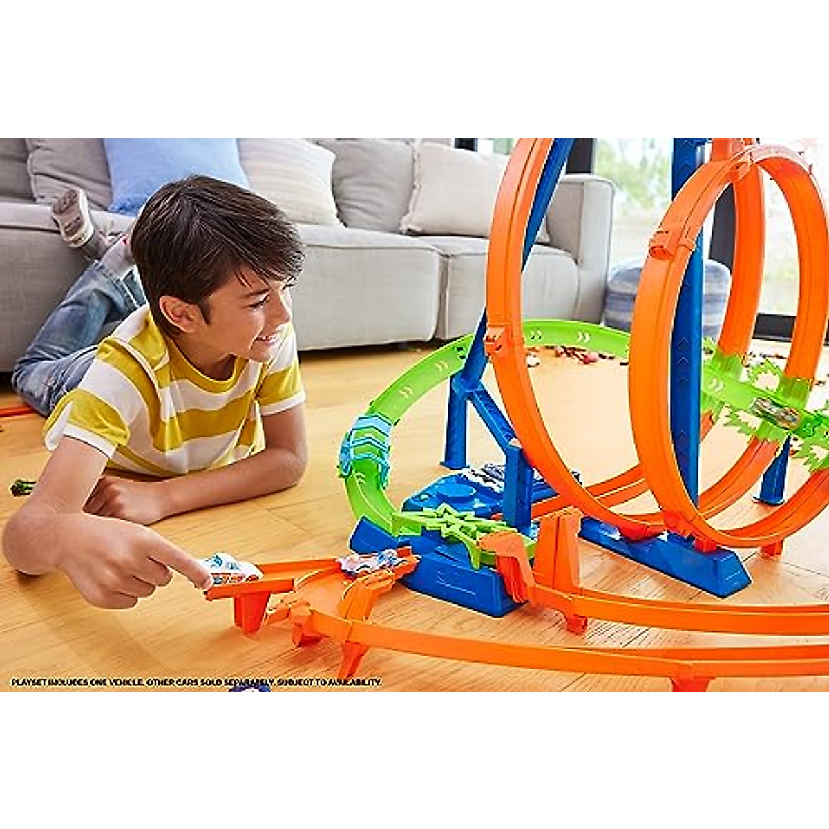 Hot Wheels Track Set, Epic Crash Dash with 5 Crash Zones, Motorized Booster and 1 Hot Wheels 1:64 Scale Toy Car, Easy Storage