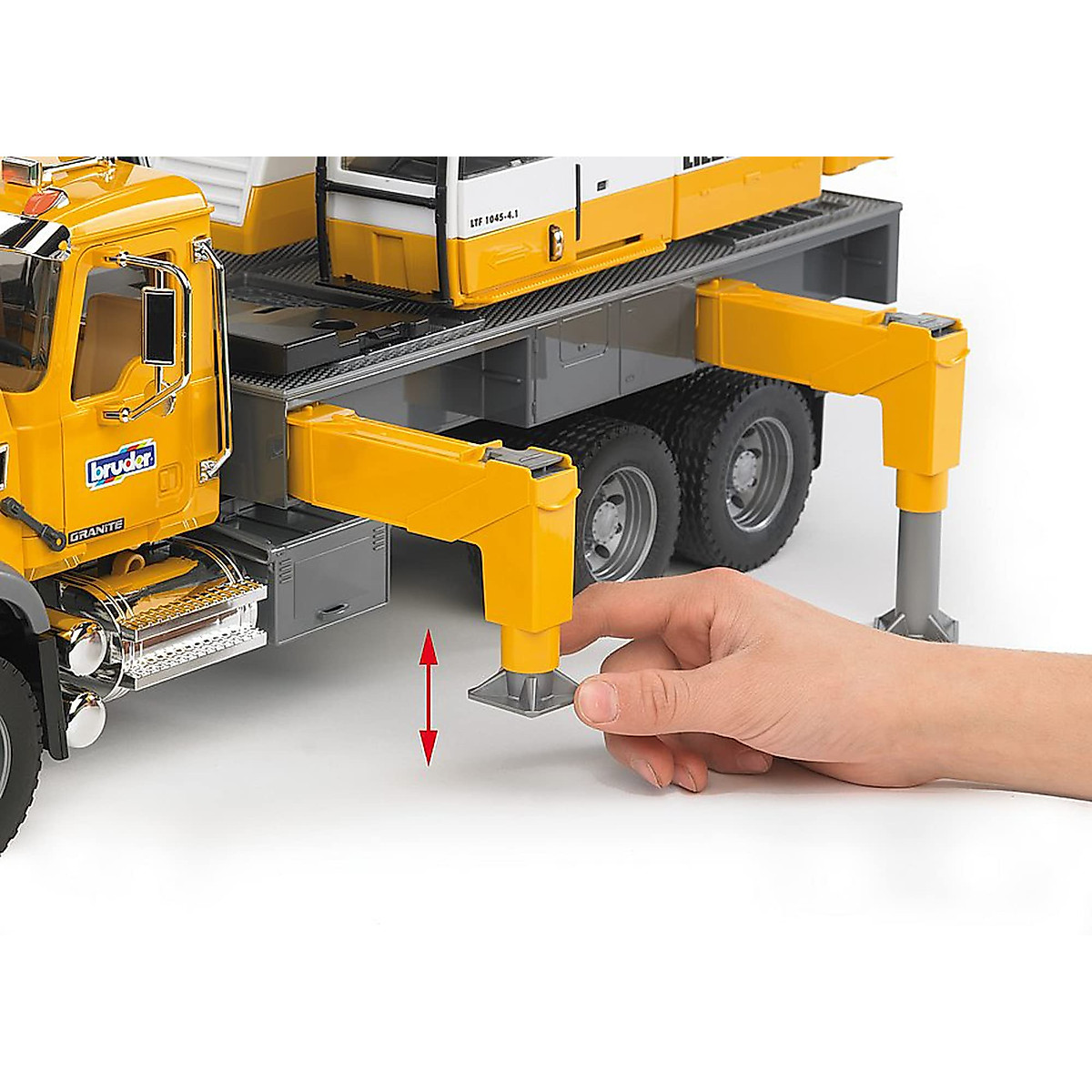 Bruder 02818 Mack Granite Liebherr Crane Truck