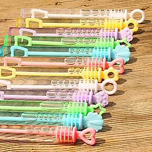 Bubble Party Favors for Kid, 30 Pack Mini Bubbles Bulk with Display Box, Pastel Bubble Wand Sticks Toy for Party Supplies, Birthday, Wedding Decorations, Goody Bag Fillers Stuffers, Carnival Prizes