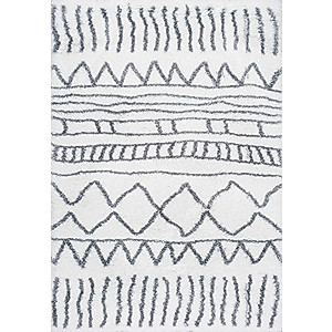 nuLOOM Renata Moroccan Shag Area Rug, 5' 3" x 7' 6", Grey