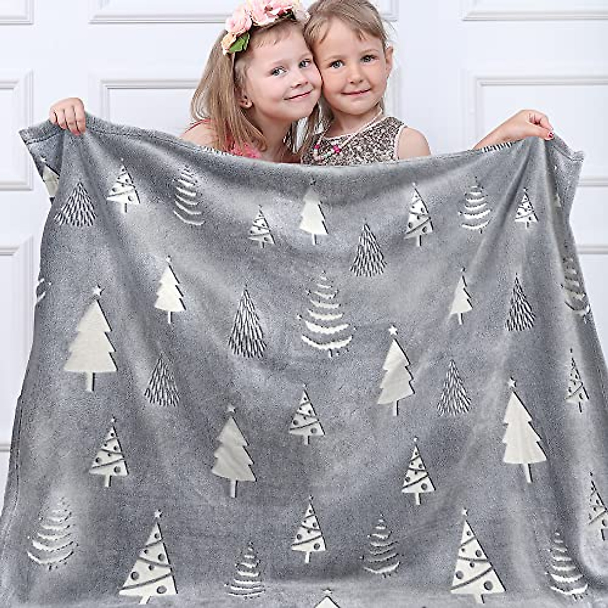 PAVILIA Glow in The Dark Blanket, Christmas Tree Gift for Girls Boys, Toy Blanket for 1 2 3 4 5 6 7 8 9 10 Year Old, Soft Plush Fleece Kids Gift Blanket for Birthday, Christmas, Room Decor, 50x60
