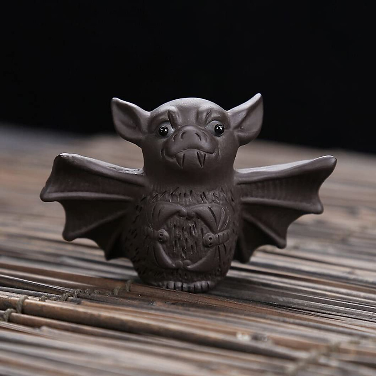 Ceramics Cute Bat Statue Sculpture Frgurine Tea Pet Gift for Home Office Room Desktop Display Decorative Decoration