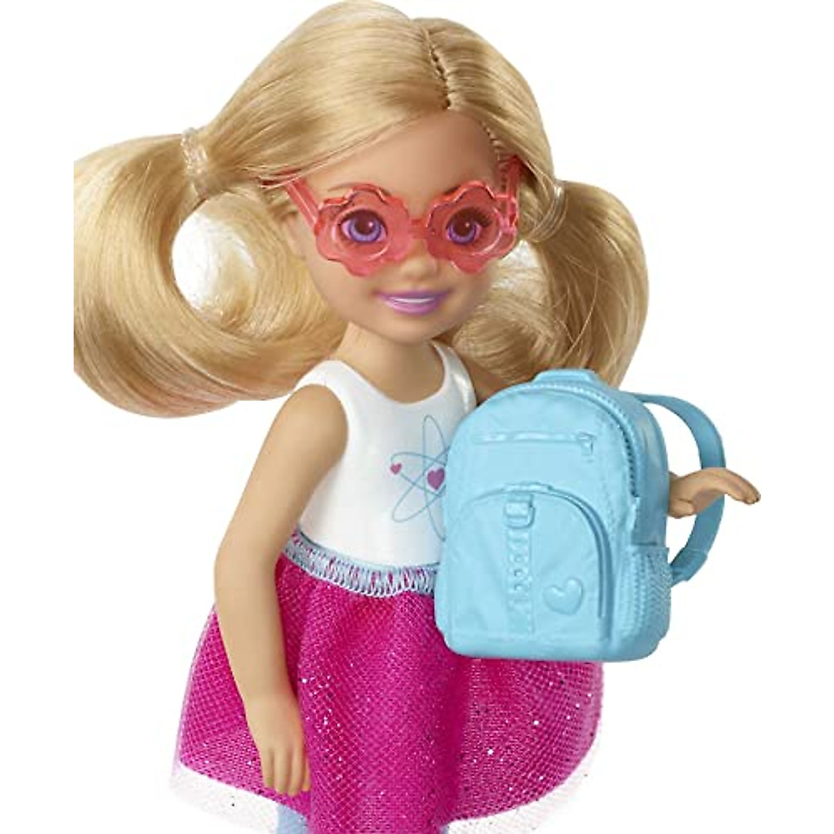 Barbie Dreamhouse Adventures Doll & Accessories, Travel Set with Blonde Chelsea Small Doll, Puppy, Carrier & Backpack That Opens