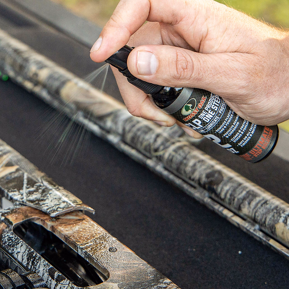 Mossy Oak Shotgun Combo Kit | Cleaner, Lubricant & Bore Brush | All-in-One | Clean, Lubricate, Protect | Rust Preventative Cleaning Kit | CLP, Bore Cleaner, Nylon Brush & Microfiber Towel