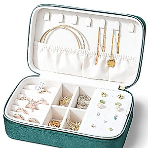 V-LAFUYLIFE Velvet Jewelry Box ,Small Travel Jewellery Box for Women,Portable Jewelry Case Organizer for Rings Bracelets Earrings Organizer（Green）