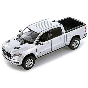 2019 RAM 1500 Laramie Crew Cab Pickup Truck Silver 1/24 Diecast Model Car by Motormax 79357