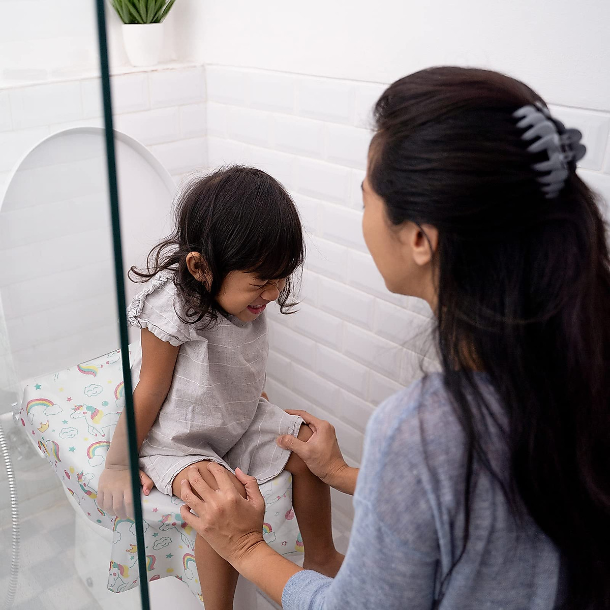 Reginary 25 Packs Disposable Toilet Seat Covers Extra Large Individually Wrapped for Kids and Adults, Portable Non Slip Waterproof Potty Seat Covers for Toddlers Potty Training, Travel