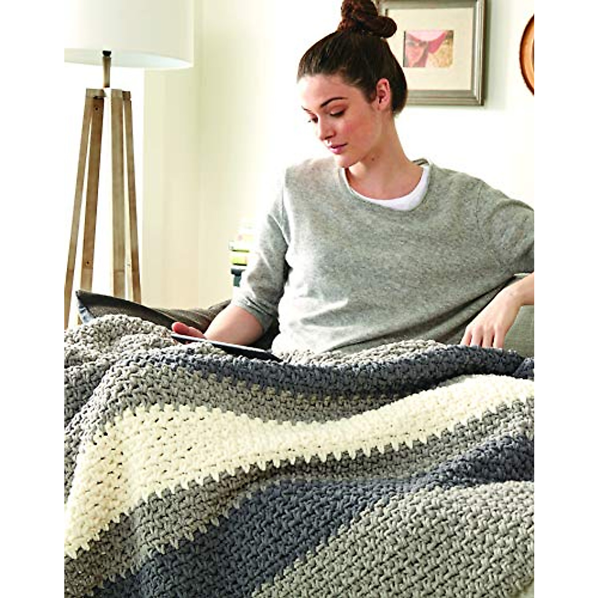 25 Simple & Cozy Crochet Blankets: Easy Patterns for Afghans, Throws, and Baby Blankets