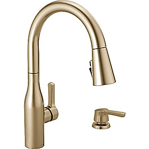 Delta Marca Single-Handle Pull-Down Sprayer Kitchen Faucet with ShieldSpray Technology in Champagne Bronze