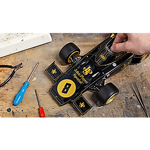 Pocher Lotus 72D John Player Special Emerson Fittipaldi 1972 British Grand Prix 1:8 Scale Diecast Model Kit HK114