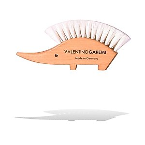 Valentino Garemi Dust Brush – Real Goat Hair – Hedgehog Shape Cleaning Office Desk Computer Keyboard Laptop Screen – Clean Remove Eliminate Lint Powder – Made in Germany