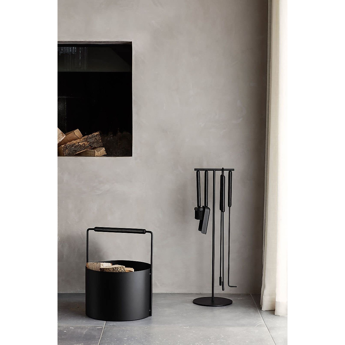 blomus Ashi Wood Basket, Firewood Basket with Handle in Black, 37 L x 35 W x 45 H cm, Carmine Basket Made of Powder-Coated Steel and Oak
