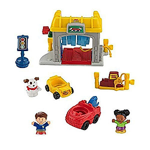 Fisher-Price Little People Road Trip Ready Garage - FWB90 ~ Includes Figures, Car wash, Tow Truck, Car, Traffic Light, and Gas Pump