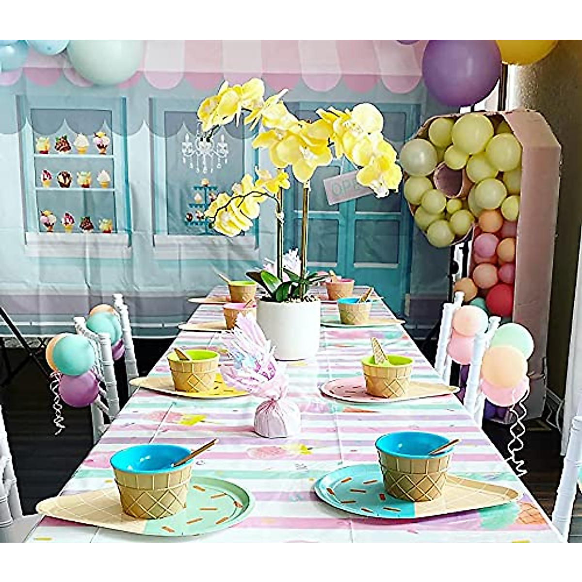 Lawei 24 Pack Ice Cream Cups with Spoons - Reusable Plastic ice cream bowls Sundae Frozen Yogurt