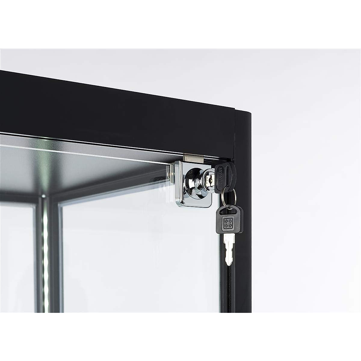 Displays2go Multi-Level Tempered Glass Tower with Lighting – Black (DCKDMT16B)