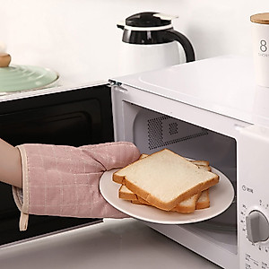 Pretty Jolly Oven Mitts and Pot Holders Sets 4 pcs, Pink Oven Mitt Set with Potholders for Kitchen Heat Resistant, Hot Pads and Oven Mitts Sets Kitchen Mittens Home Cooking Baking Mitts for Woman