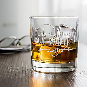 Im So Glad We Swiped Right With Heart Arrow Online Dating Round Rocks Glass - Bumble Gift, Tinder Gift, Online Dating, Valentines Gift, Boyfriend Gift