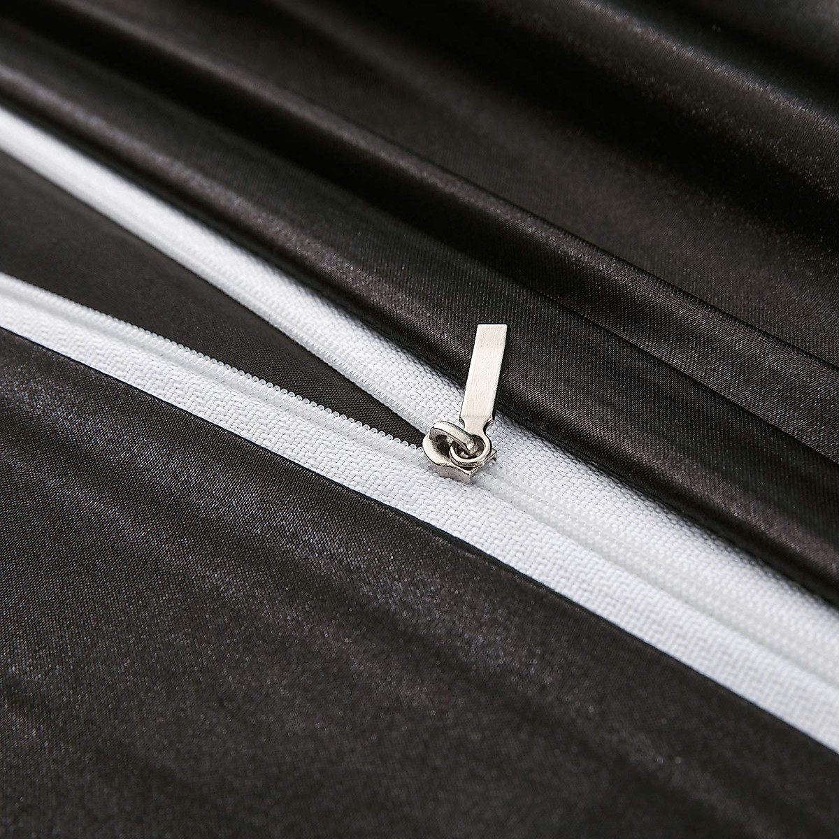 P Pothuiny 5 Pieces Satin Duvet Cover Full/Queen Size Set, Luxury Silky Like Black Duvet Cover Bedding Set with Zipper Closure, 1 Duvet Cover + 4 Pillow Cases (No Comforter)