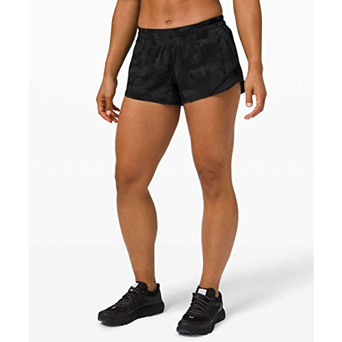 LULULEMON Hotty Hot Short II 2.5" (Color 002, 8)