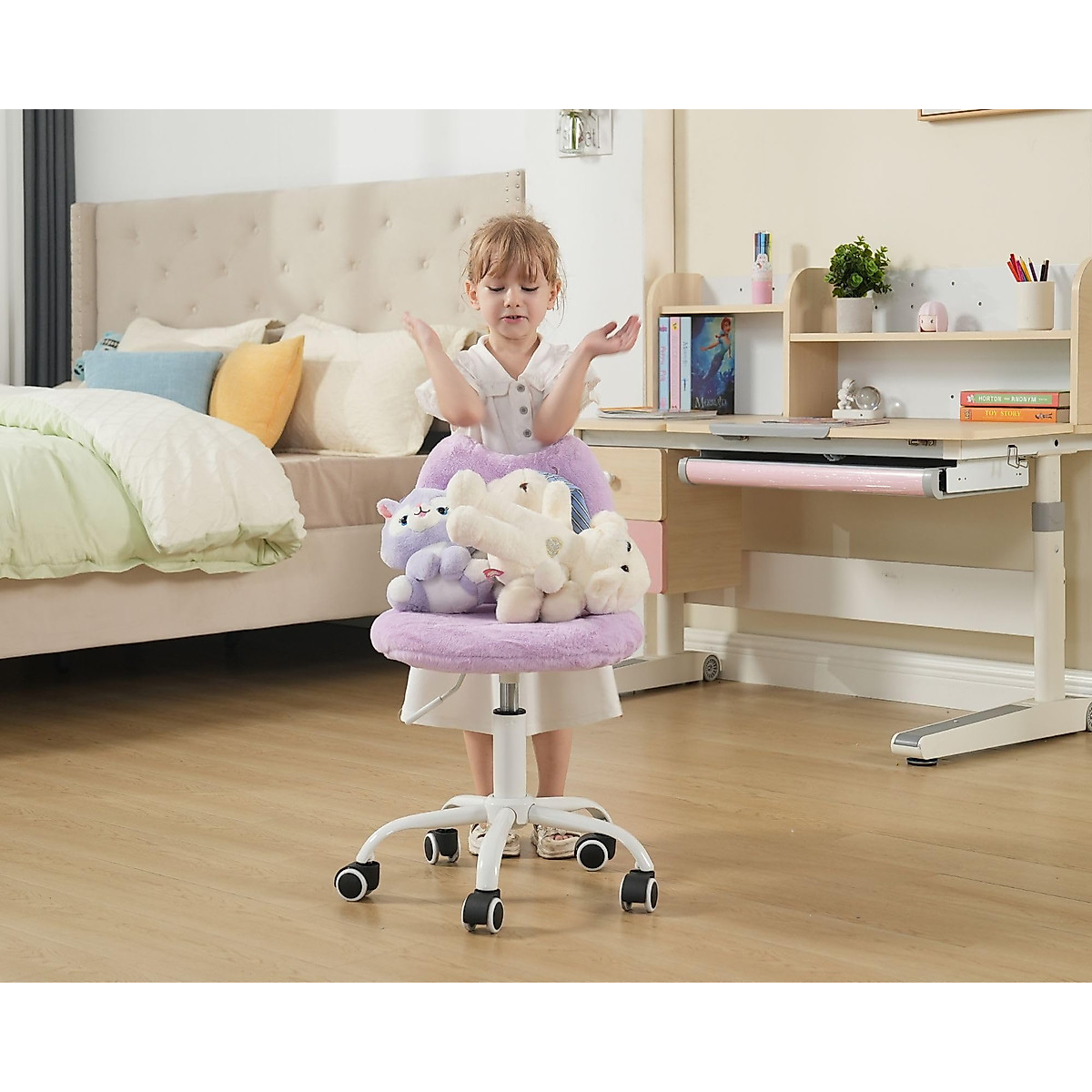 Modern Cute Cat Kids Desk Chair, Comfortable Fuzzy Small Desk Chair for Girls and Boys, Ergonomic Adjustable Swivel Computer Chair, Hello Kitty Vanity Chair Study Rolling Stools with Wheels, Purple