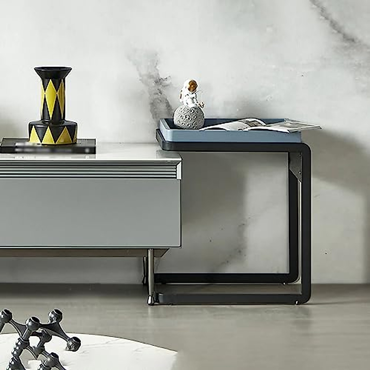Modern Sofa Side Table Coffee Table Minimalist C-Shaped Side Table Bedside Coffee Table The Living Room Creative Movable Sofa Tables for Bed Or Chair Side End Table