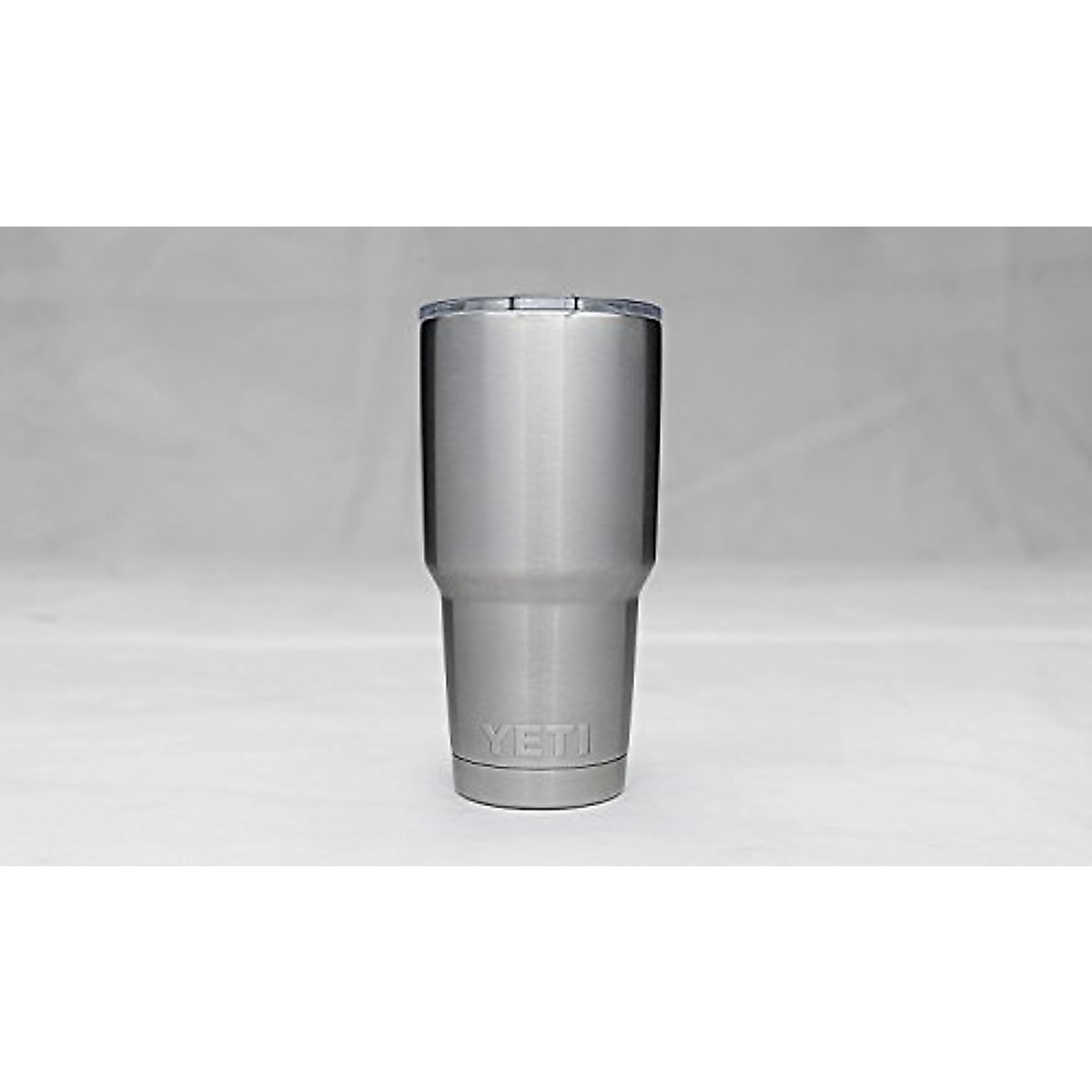YETI Rambler 30 oz Stainless Steel Vacuum Insulated Tumbler with Lid