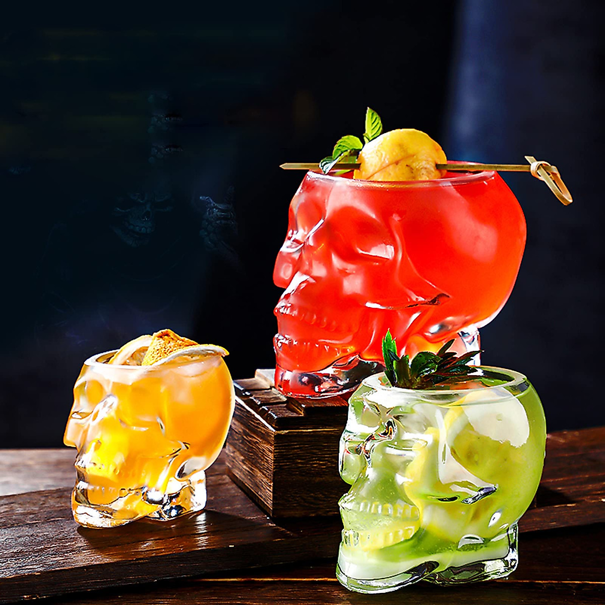 CGIZEA 2 Piece Skull Glass Cups 13.5oz Halloween Skull Decor Cups Crystal Skull Shot Glasses Vodka Spirits Clear Glass Cups Stylish Tiki Glass Tiki Mug Tiki Cup Cocktail Glasses Hawaiian Style Glass