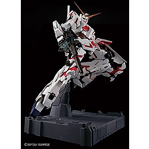 Bandai Hobby PG RX-0 Unicorn Gundam Model Kit (1/60 Scale) (BAN194365)