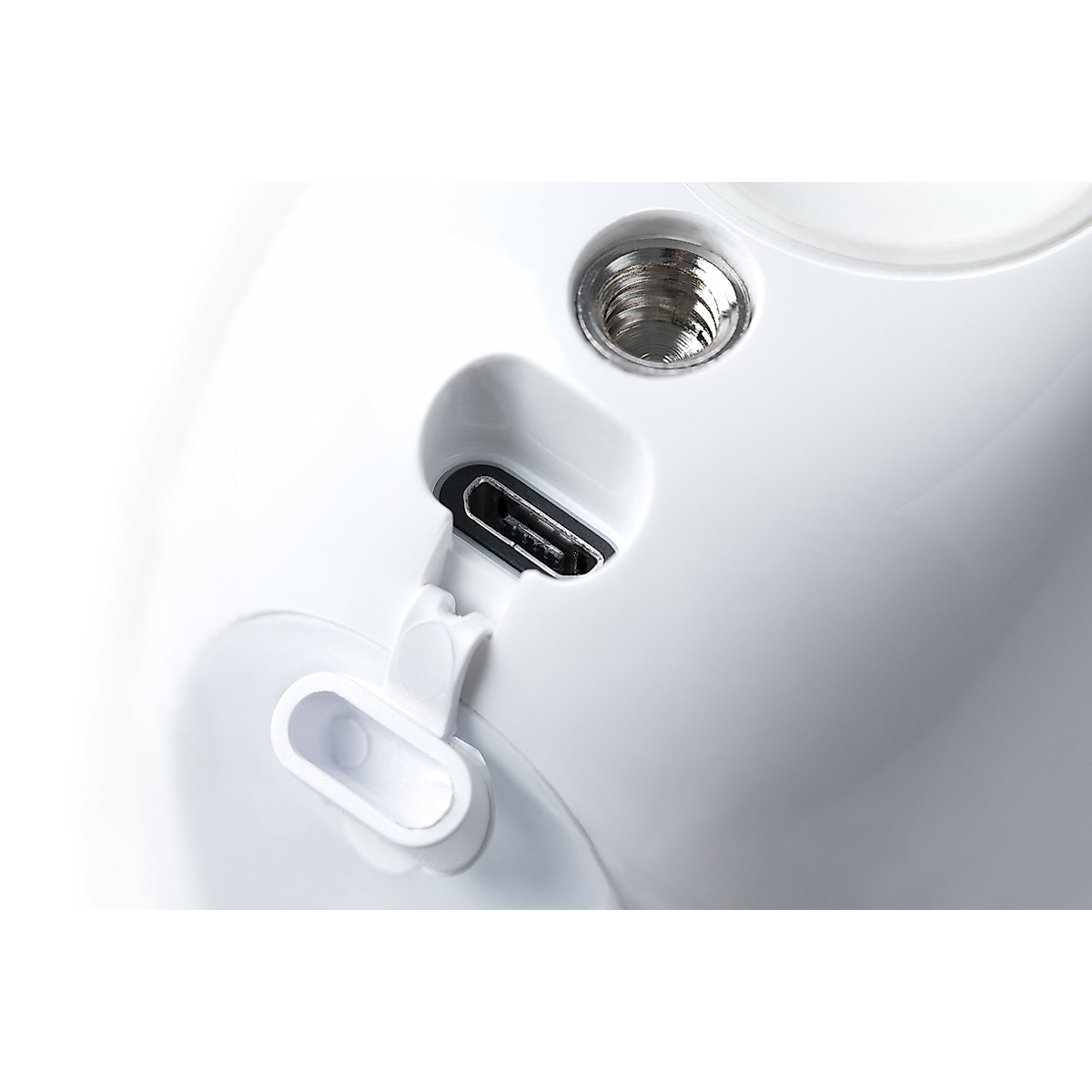 Arlo Technologies Pro -Wireless Home Security Camera System with Siren|Rechargeable,Night Vision,Indoor/Outdoor,HD Video,2-Way Audio,Wall Mount|Cloud Storage Included|3 Camera Kit (VMS4330), White