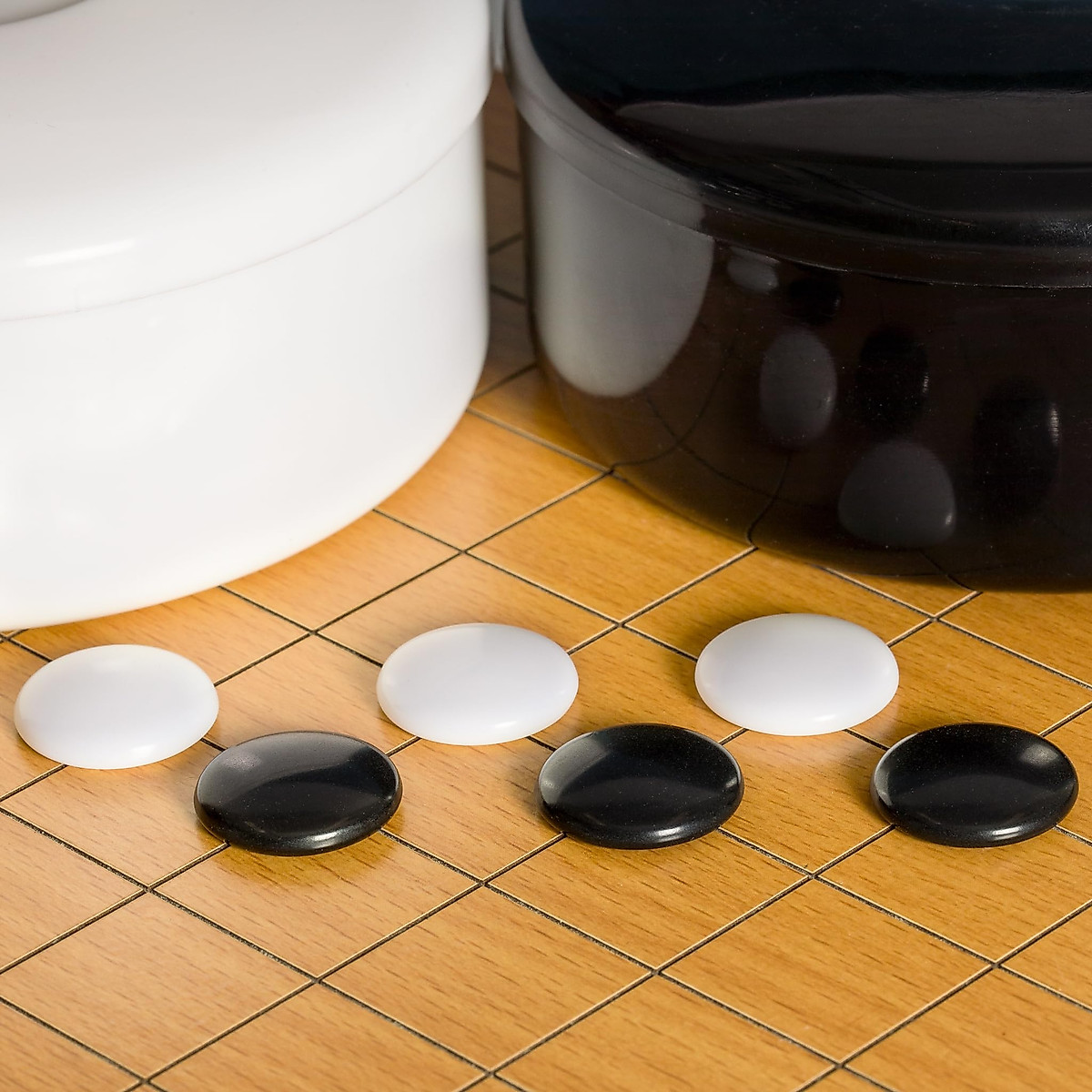 Yellow Mountain Imports Beechwood Veneer 0.4-Inch Etched Beginner's 9x9 Go Game Set Board with Single Convex Melamine Stones - Classic Strategy Board Game (Baduk/Weiqi)