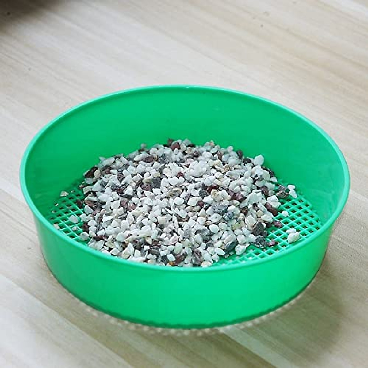 HomeSoGood 2 Pcs Round Garden Soil Sieve Garden Sieve Plastic Mesh Screen, Used to Filter Small Gravel, Soil, and Sand Sieves