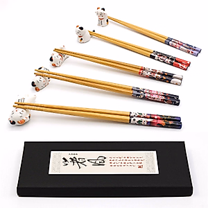 5 Pairs Chopsticks and Chopstick Rest Set, Cute Lucky Cat Chopsticks Holder 5 Cats, Classic Japanese Style Bamboo Natural Reusable Chopsticks, Dishwasher - Safe, Chopsticks Holder Gift Set (Lucky Cat)