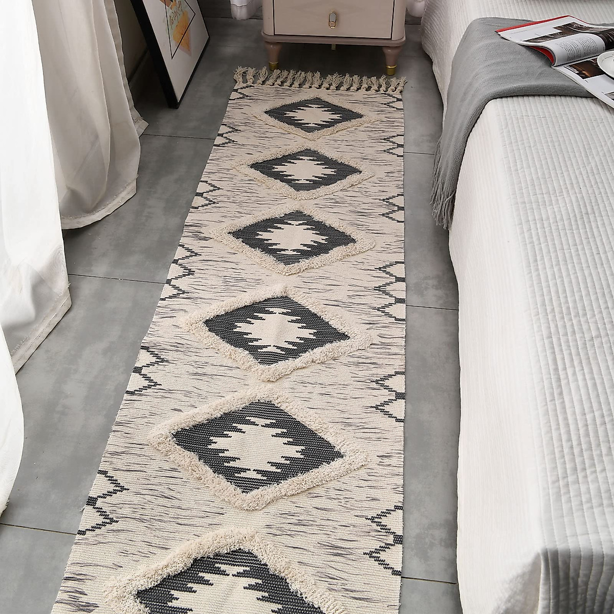 Boho Runner Rug 2'x6', Washable Hallway Farmhouse Area Rug, Kitchen Floor Mat with Tassels, Tufted Cotton Woven Entryway Carpet, Grey