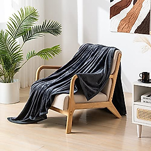 Cambividas Fleece Blanket, Twin Size Blanket, 330GSM, 66x90 Inches All Season Super Soft Cozy Warm Fuzzy Throw Blanket for Bed, Sofa, Travel, Camping, Dark Grey