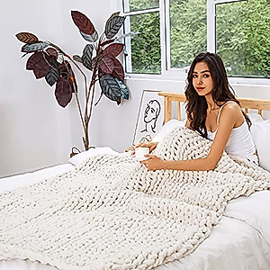 ZUIBESCHOS Chunky Knit Blanket Warm Chenille Yarn Throw Blanket 40x60 Inch Cozy Throw Yarn Blanket for Bed Home Decor Machine Washable Beige