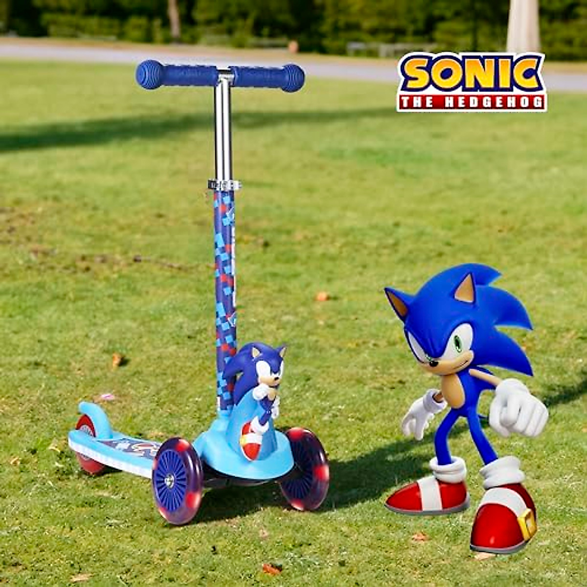 Sonic The Hedgehog 3D Kick Scooter for Kids, Self-Balancing 3 Wheeled Light Up Scooter with Extra Wide Anti-Slip Deck, Rear Brake, Lean to Steer, Lightweight Design, for Kids 3 and up, 75 LB Limit