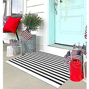 Layered Door Mat Black and White Striped Doormat 24'' x 35'' Front Porch Rug Machine Washable Indoor Outdoor Rug for Front Porch Hand-Woven Entryway Rug for Laundry/Bathroom/Bedroom
