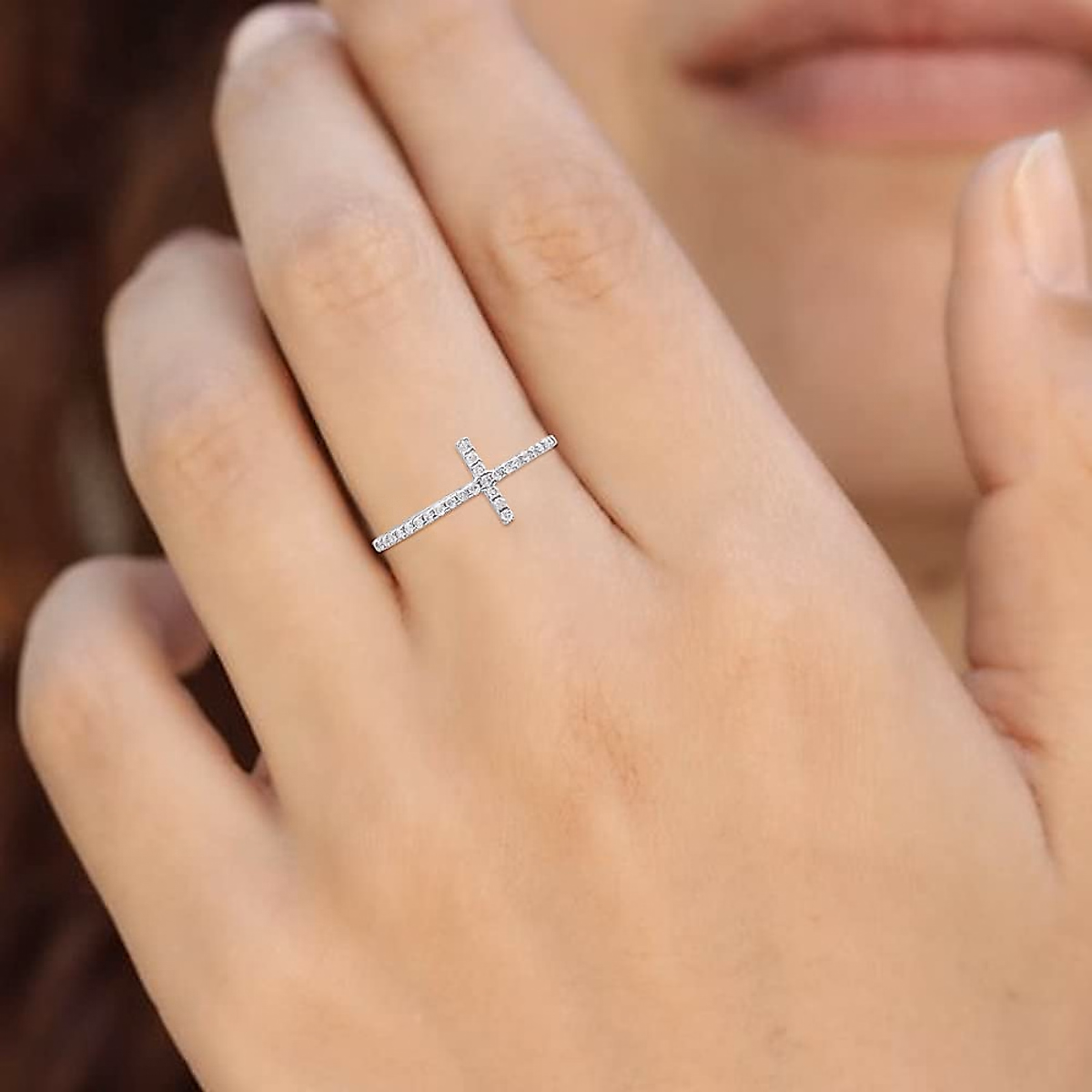 ARAIYA FINE JEWELRY 925 Sterling Silver Round-shape Diamond Cross Band Ring (1/6 cttw, I-J Color, I2-I3 Clarity), Size 8.5