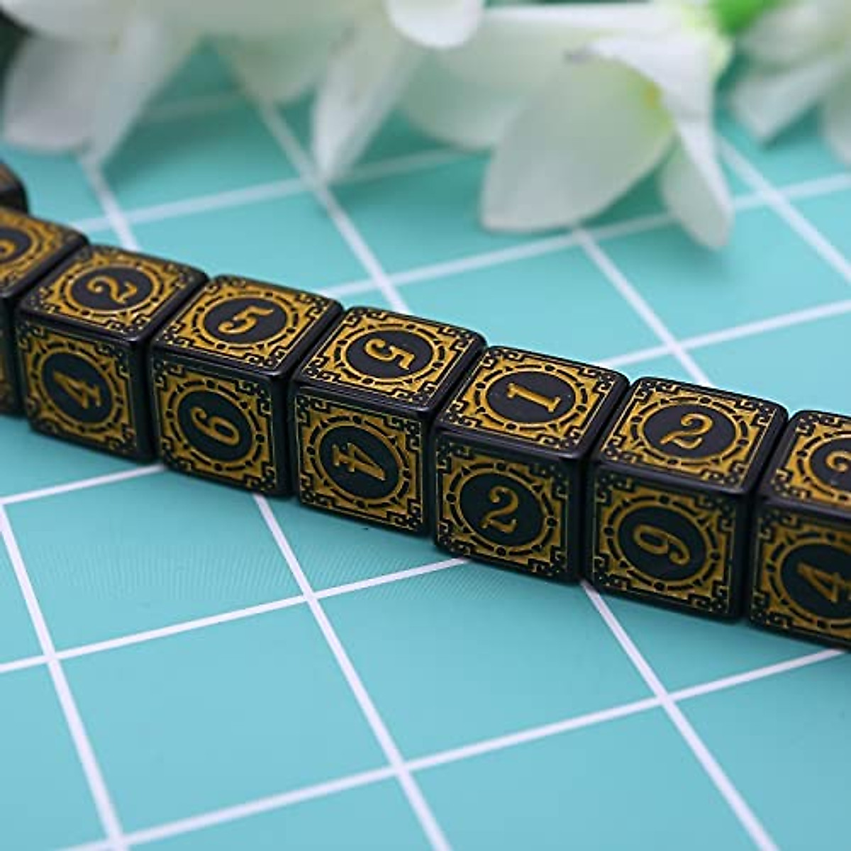 SUWEILE SZSZ 10Pcs D6 Polyhedral Dice Square Edged Numbers 6 Sided Dices Beads Table Board Role Play Game for Bar Club Party 0212 (Color : Green)