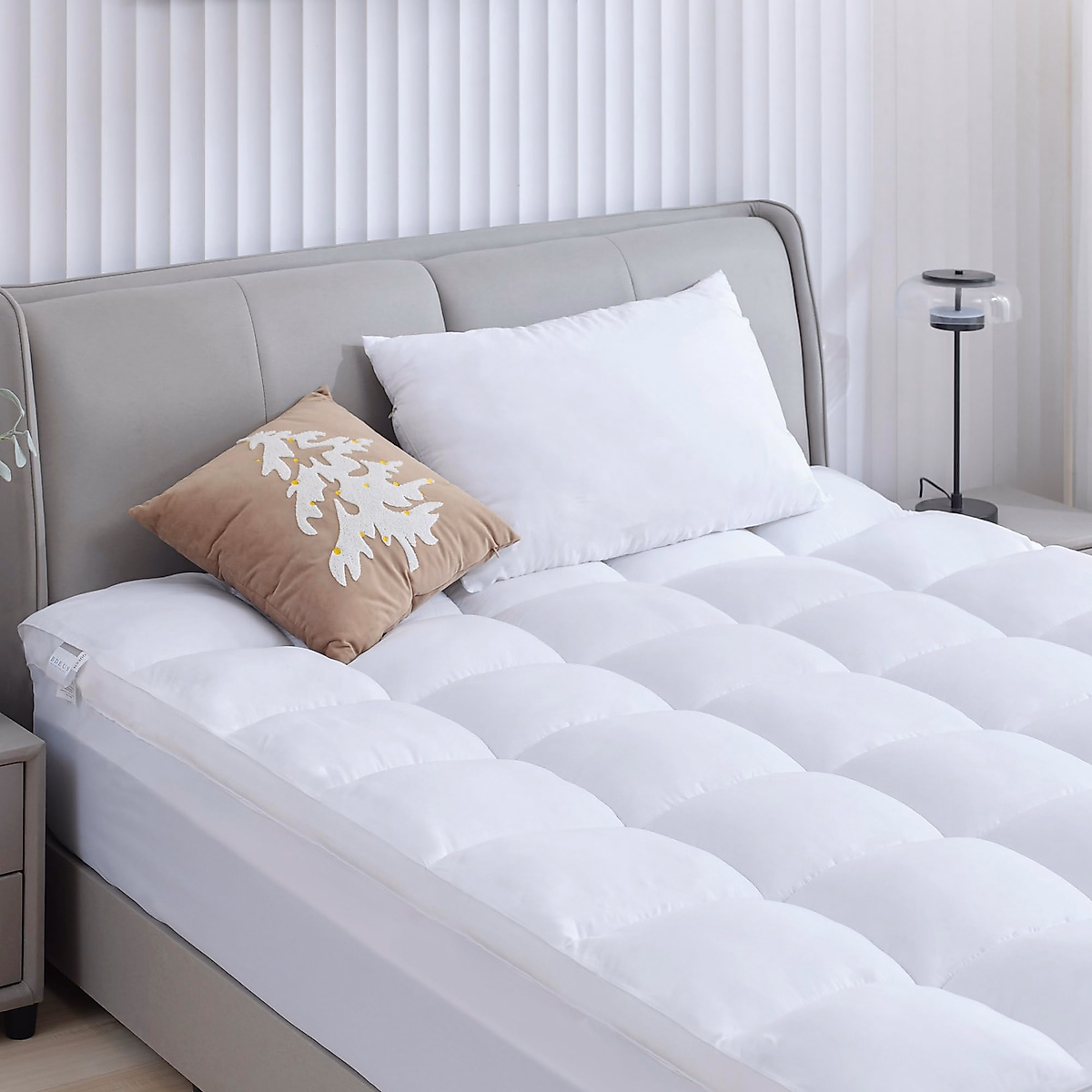 BDEUS Twin Mattress Topper, 1450 GSM Plush Pillow Top for Back Pain Relief, Quilted Fitted Mattress Protector with 8-21" Deep Pocket, Soft Mattress Pad Twin Size - 39"x 75" White