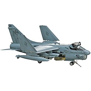 Hasegawa A7-D/E Corsair II USAF/Navy Attacker Aircraft 1/48