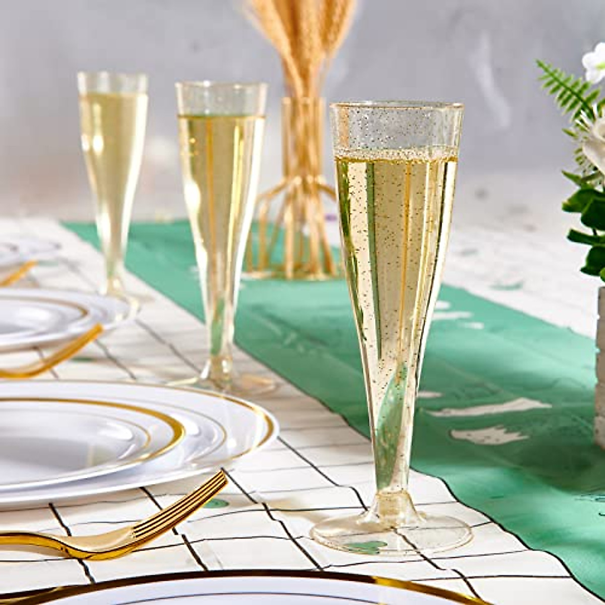FOCUSLINE 100 Pack Plastic Champagne Flutes, 4.5 Oz Gold Glitter Plastic Champagne Glasses, Disposable Clear Toasting Glasses Recyclable Plastic Champagne Cups for Wedding Party