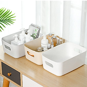 CHEOTIME Plastic Storage Basket, Desktop Storage Basket with Handle Reusable PP Cosmetic Storages Box Desktops Sundries Organizer with Handle for Household(Medium-White)