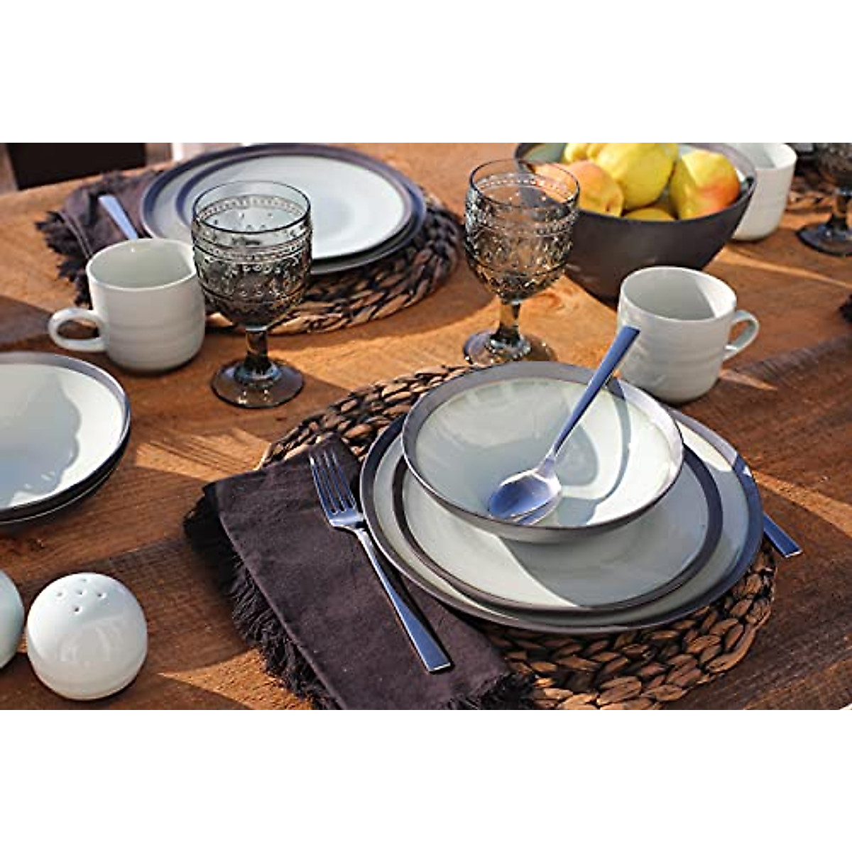 Euro Ceramica Diana 9" Serving Bowl, 8.94 x 8.66 x 4.72, Mint Green/Graphic Grey