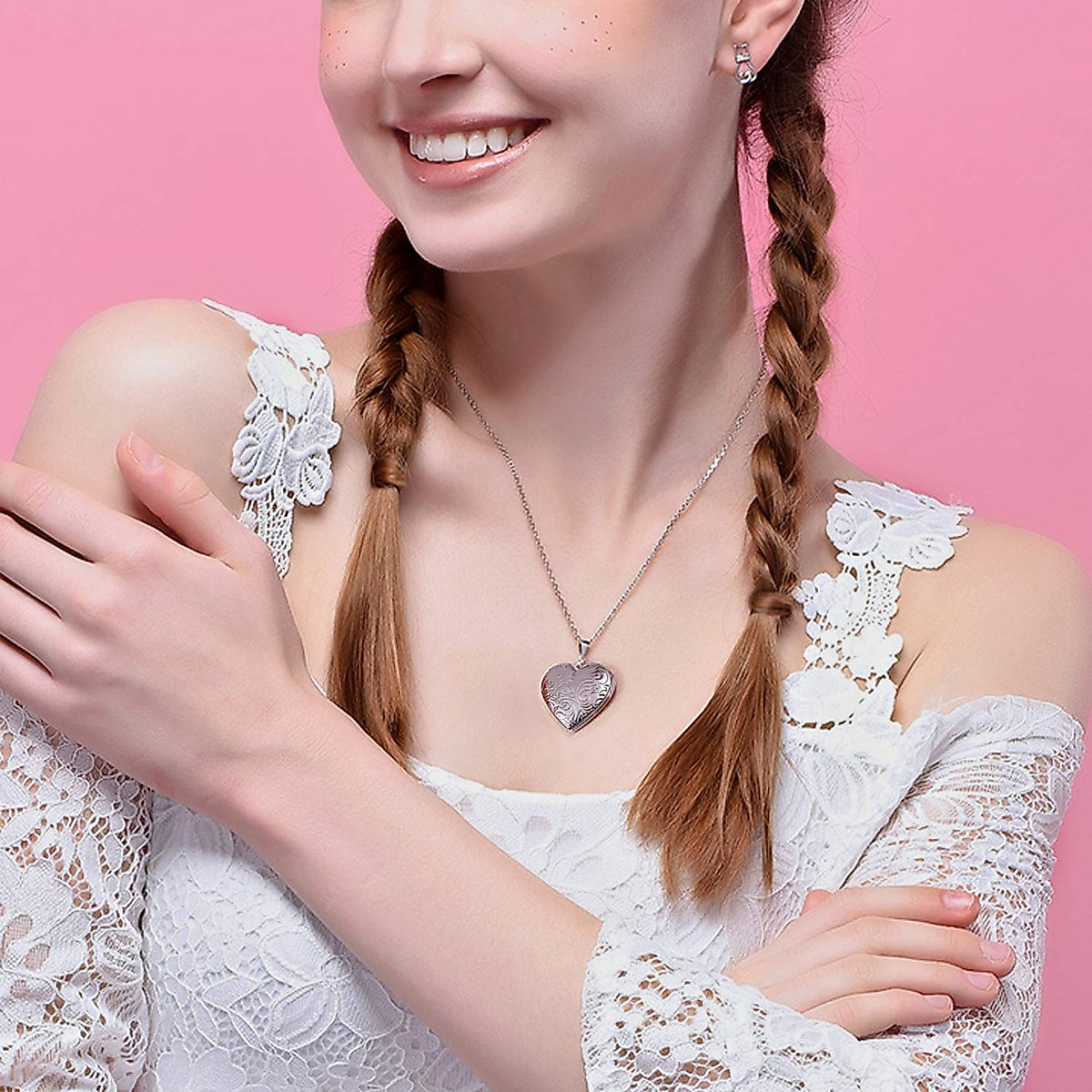 YOUFENG Locket Necklace that Holds Pictures Flower Lockets Necklaces Pendant 18K Gold Plated Gifts Jewelry Silver Heart
