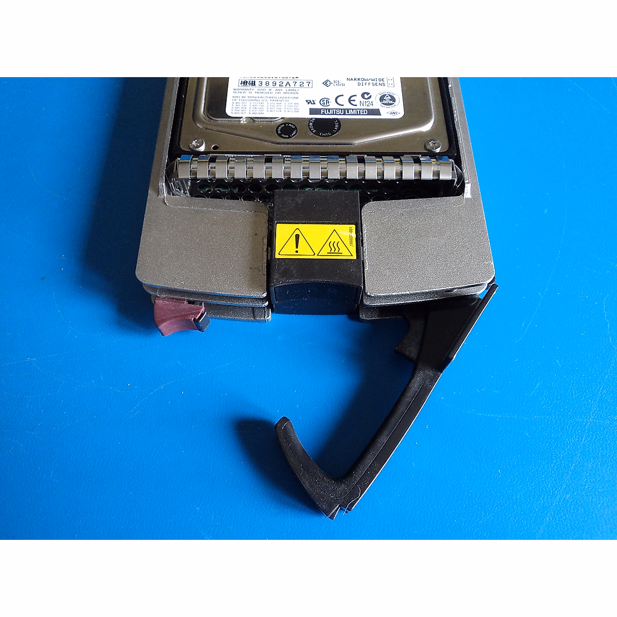 Compaq 18.2GB 10K U3 SCSI HDD, BD018635C4, 180726-002, MAJ3182MC, CA05668-B33600DL, 152190-001 W/Tray